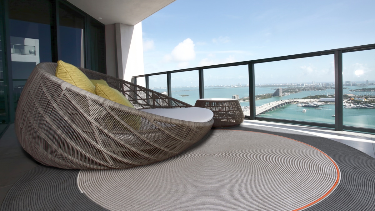 Hula Hoop, in and outdoor rugs collection | G.T.DESIGN.