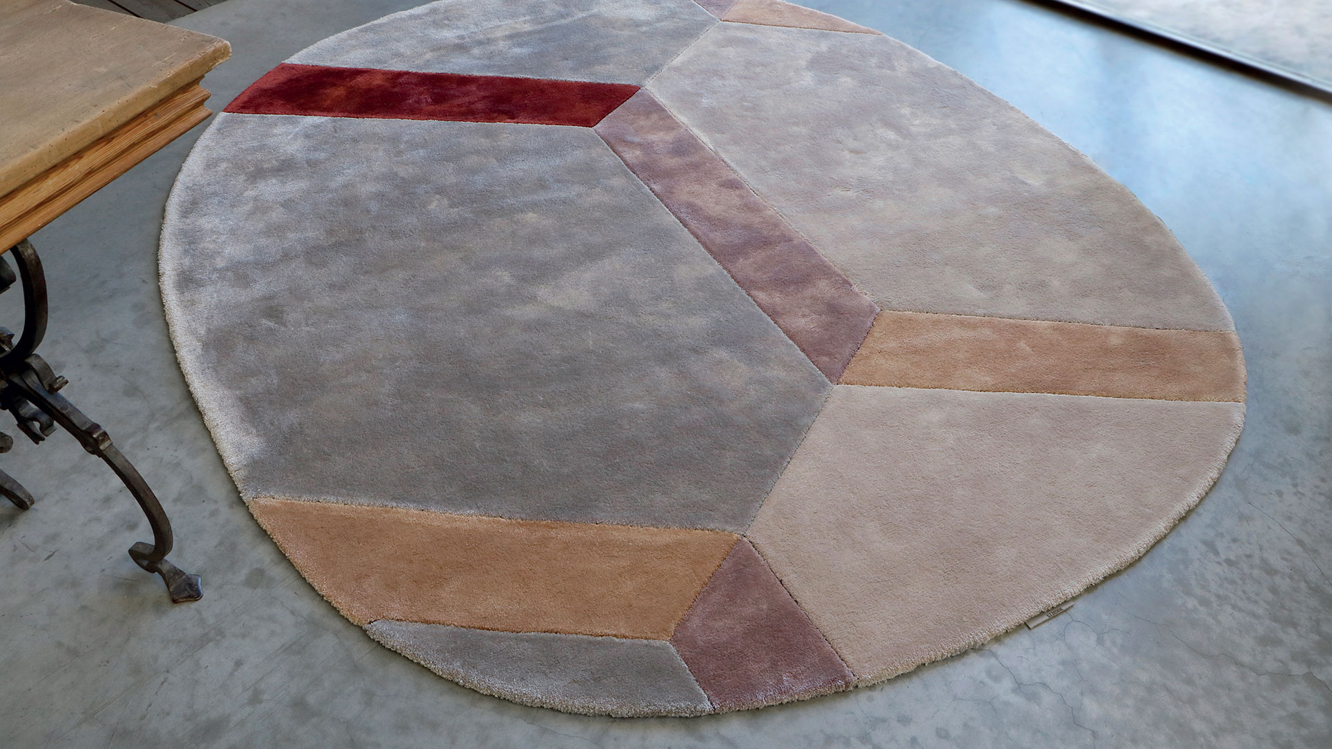 Cobblestone, contemporary and sustainable rugs | G.T.DESIGN.