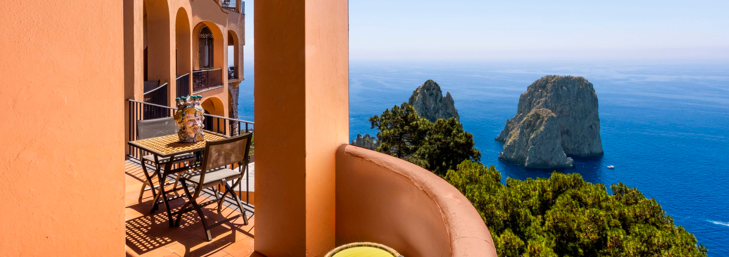 Our rugs in Punta Tragara Hotel, Capri | G.T.DESIGN.